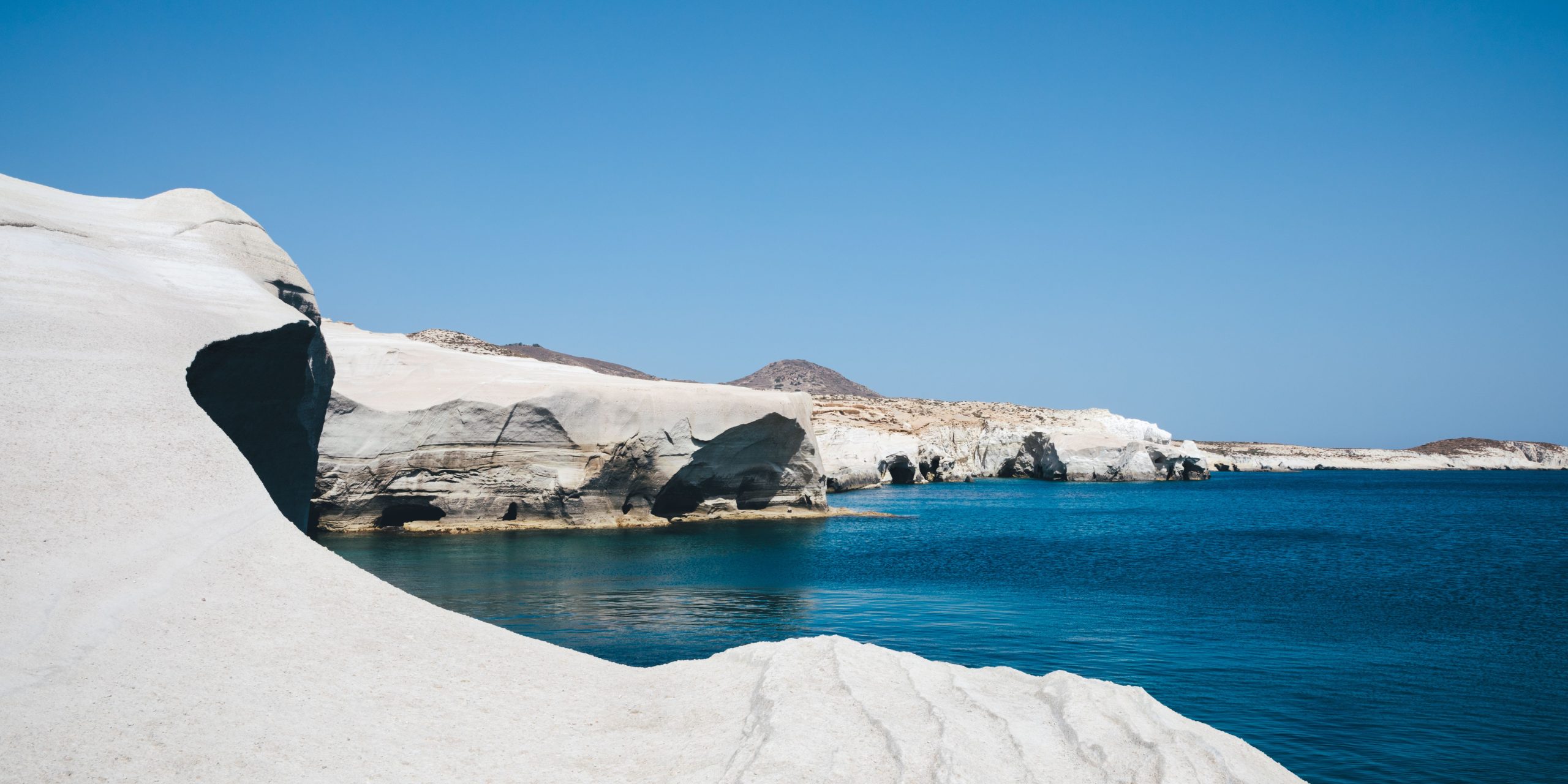 Greece in August: Insider's Guide to Your Ultimate Vacation