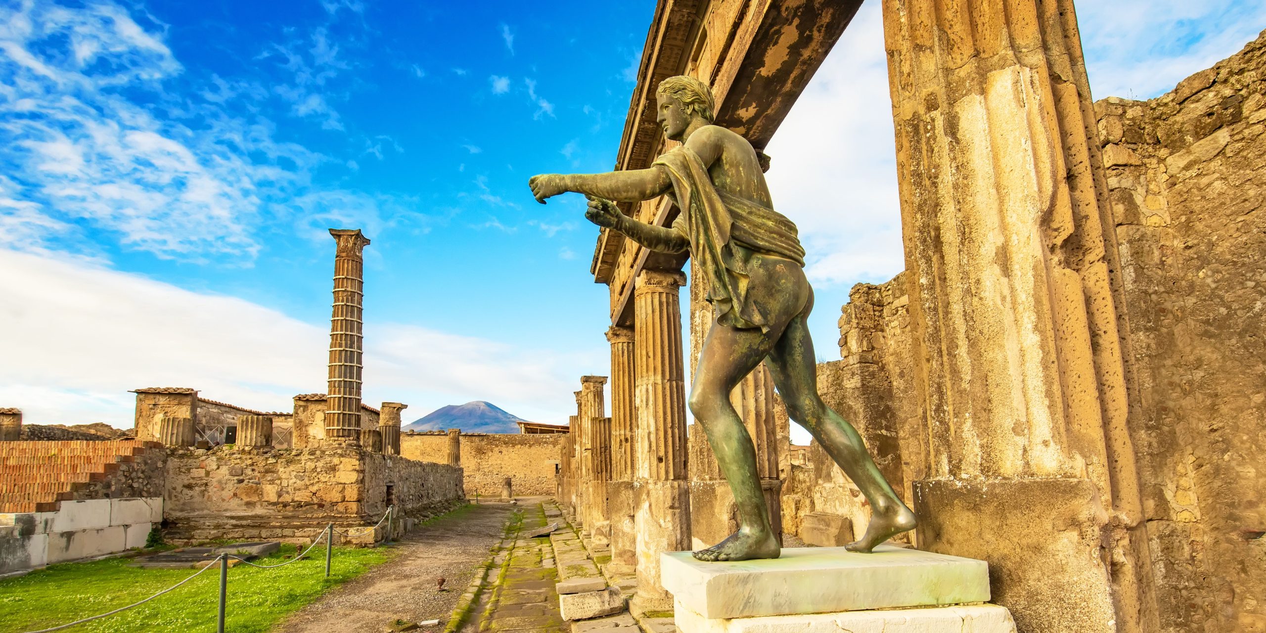 Travel from Rome to Pompeii - Greece Insiders